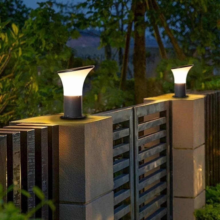 10 Stunning Modern Entrance Gate Lights Ideas